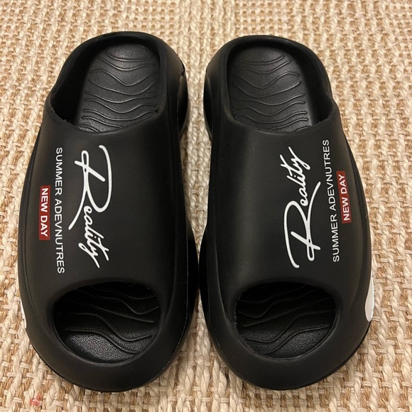 H&M | Shoes | Reality Summer Adventures New Day Sandals Slippers Pool ...